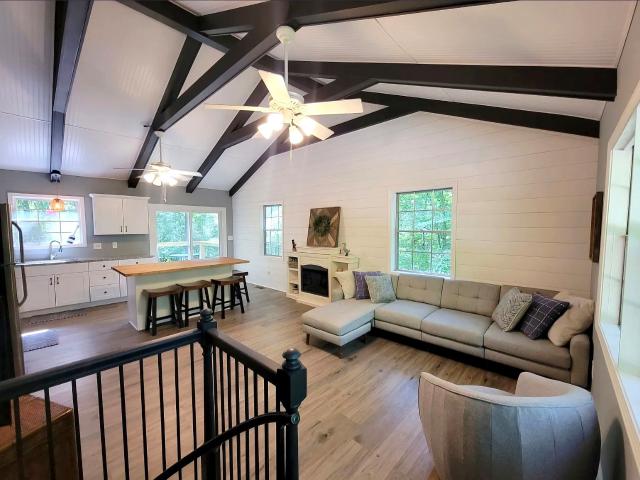 1377 Four Seasons Dr