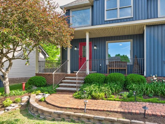 1377 Glenview Drive