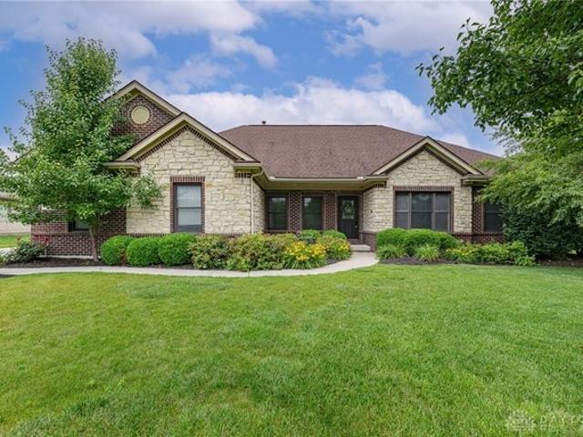 1377 Timshel St, Sugarcreek Township, OH 45440