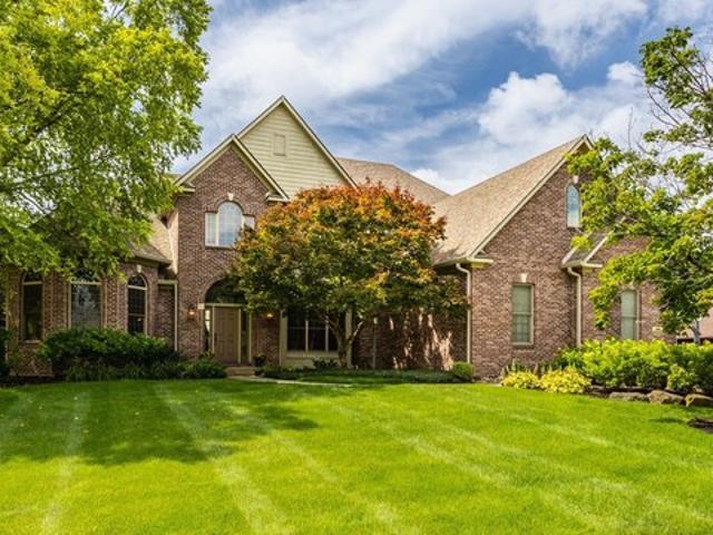 13788 Smokey Ridge Dr, Carmel, IN 46033