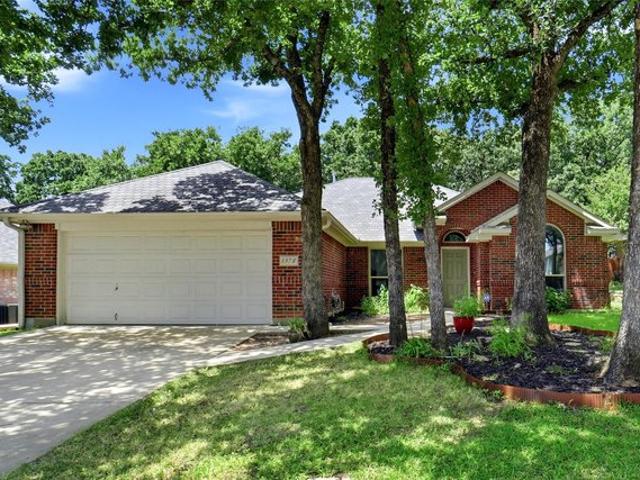 1378 Forest Creek Dr, Lewisville, TX 75067
