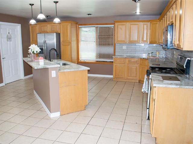 1378 Robbins Station Rd