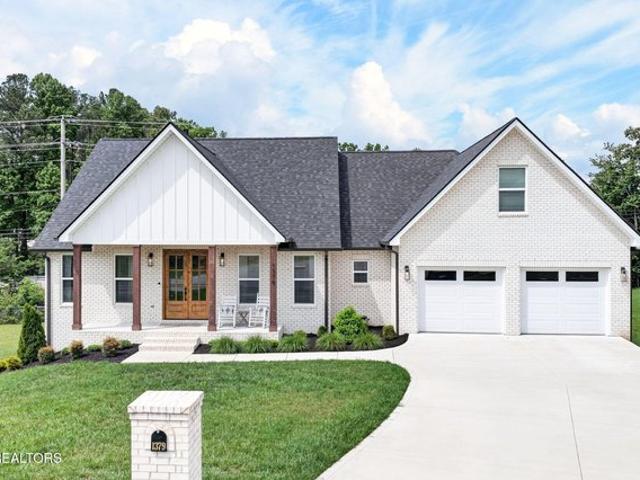 1379 Buckingham Pl, Cookeville, TN 38501