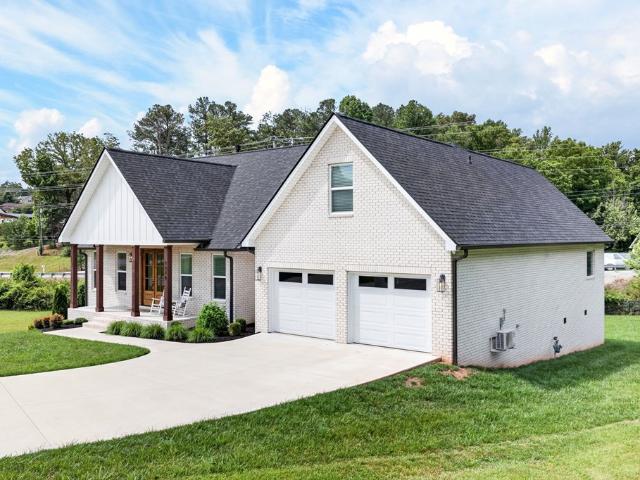 1379 Buckingham Place
