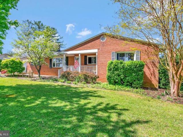 1379 Garrisonville Rd, Stafford, VA 22556