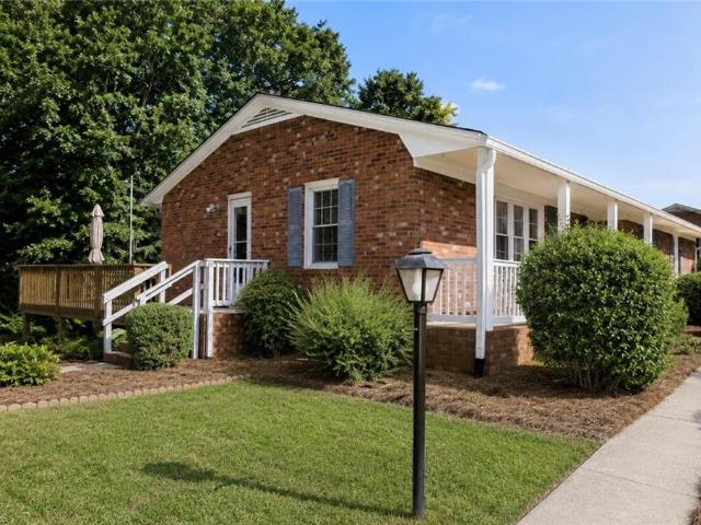 1379 Lynndale Drive