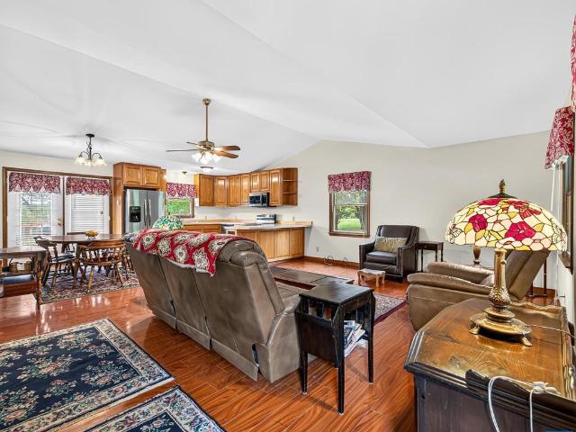 1379 Ridge Rd