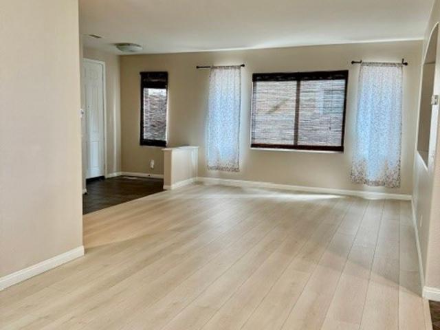 1379 Valley Rose Way