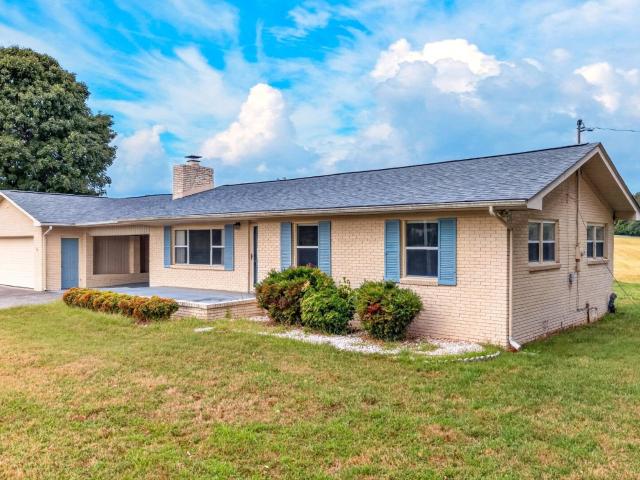 13700 Lakeshore Drive