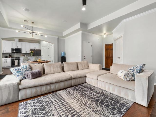 13700 Layton Loop