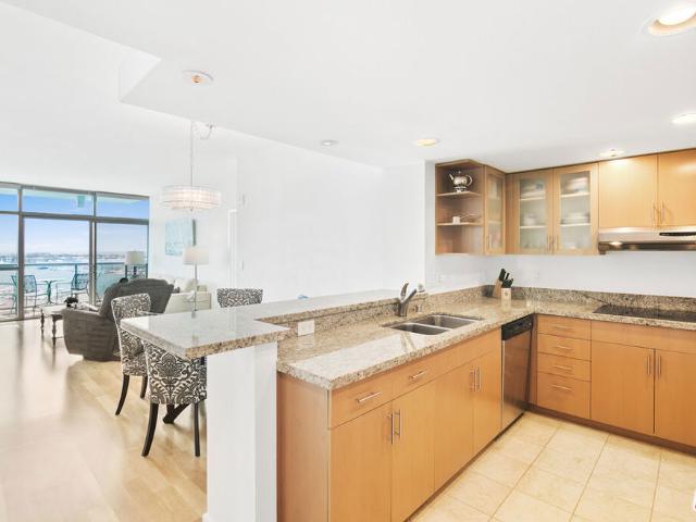 13700 marina pointe drive 702