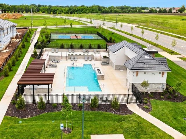 13705 W Guilford Rd, Leawood, KS 66224 | MLS #2591