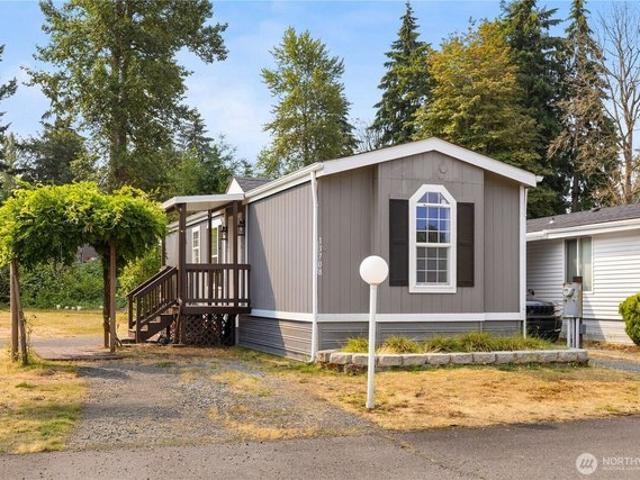 13708 th Street Ct E Unit 4, Puyallup, WA 98374