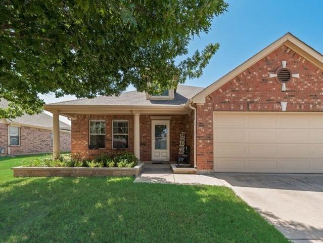 13708 Trail Break Dr, Fort Worth, TX 76052