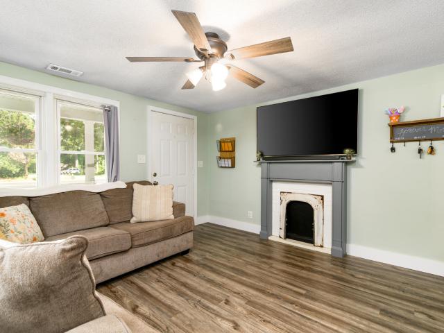1370 Old Whitesville Road