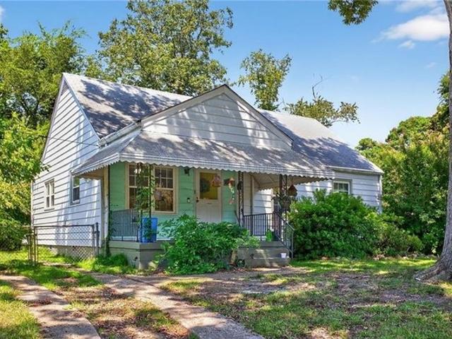 1370 Boxwood Cir, Norfolk, VA 23518