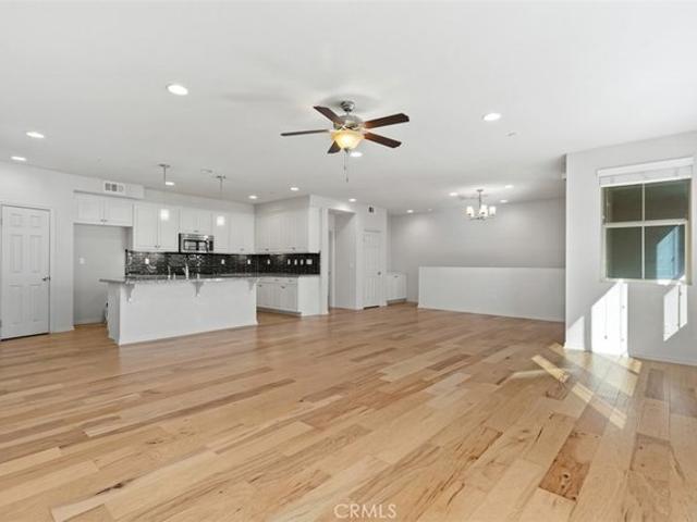 1370 Clementine Way, Fullerton, CA 92833
