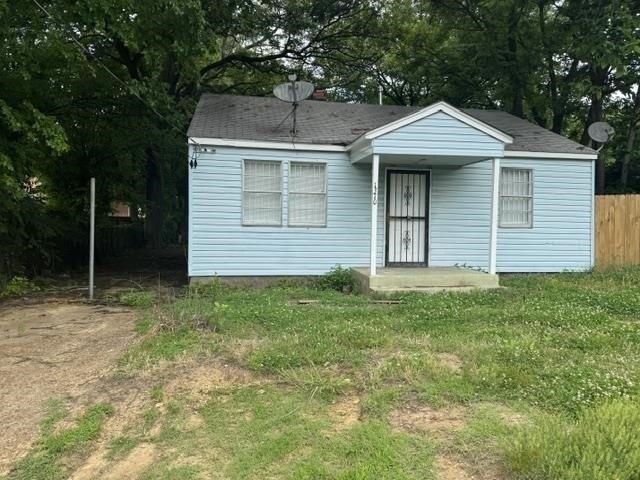 1370 E Alcy Rd, Memphis, TN 38106