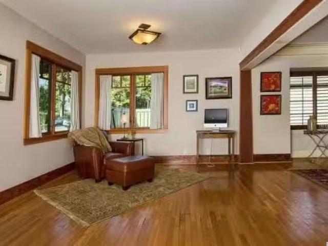 1370 E Mountain St, Pasadena, CA 91104