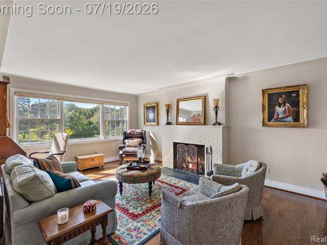 1370 Fieldway Drive