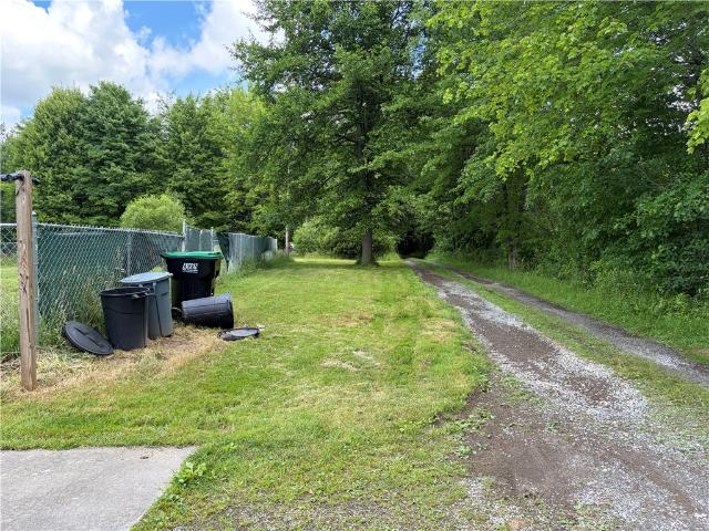1370 Hoffman Ln