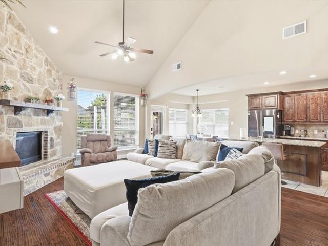 1370 Pelican Dr, Frisco, TX 75033