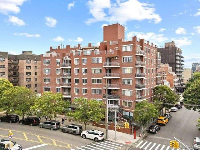 1370 st Rd Apt 6D, Flushing, NY 11354