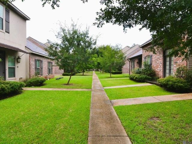 13710 Azalea Dr, Saint Francisville, LA 70775