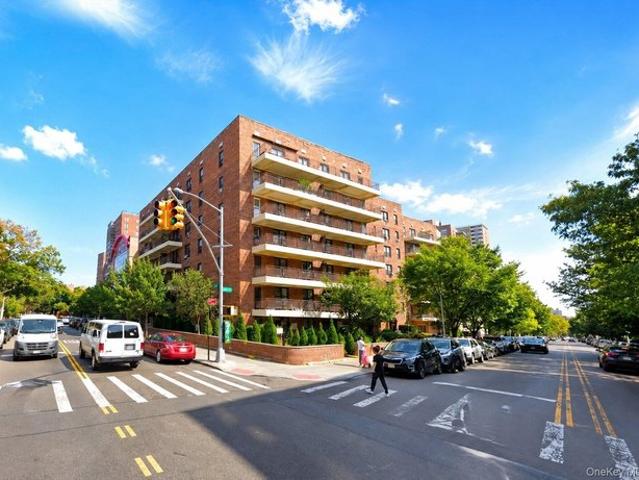 13710 Franklin Ave Apt 307, Flushing, NY 11355