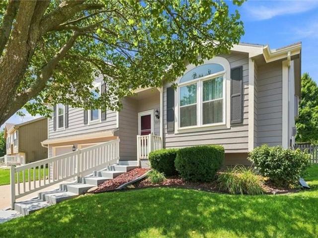 13710 Hunter Dr, Platte City, MO 64079