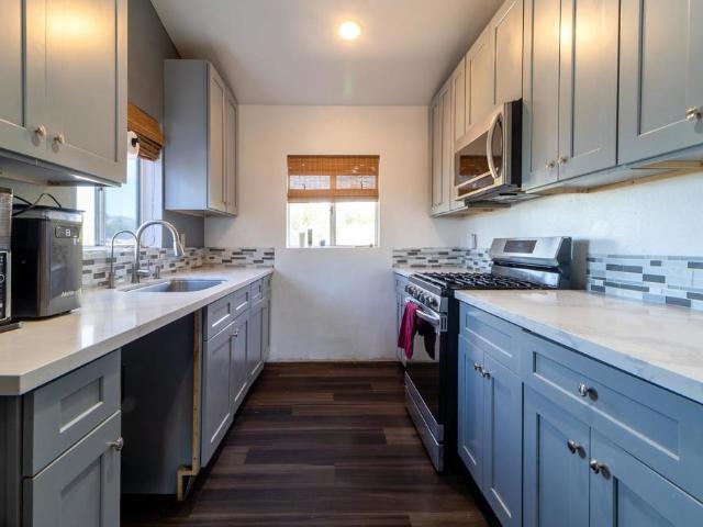 13711 Glen Lane