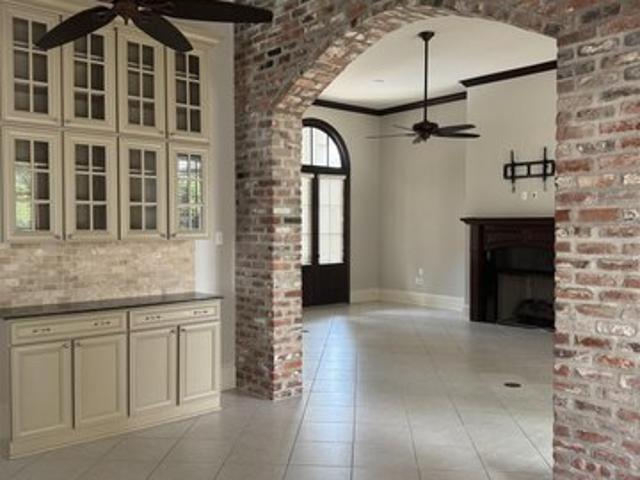 13712 Landmark Dr, Baton Rouge, LA 70810