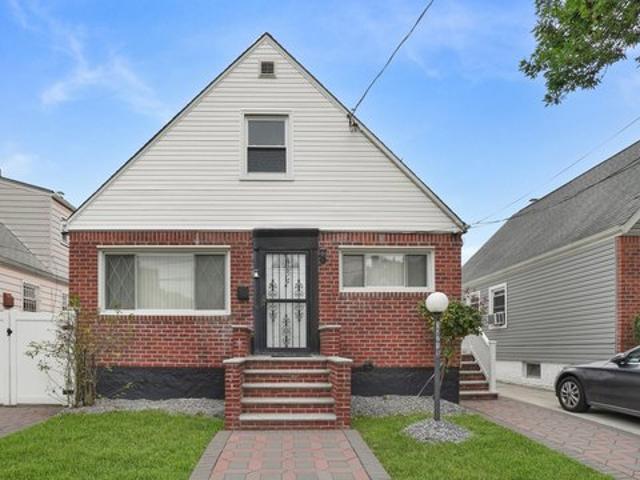 13715 th St, Jamaica, NY 11434