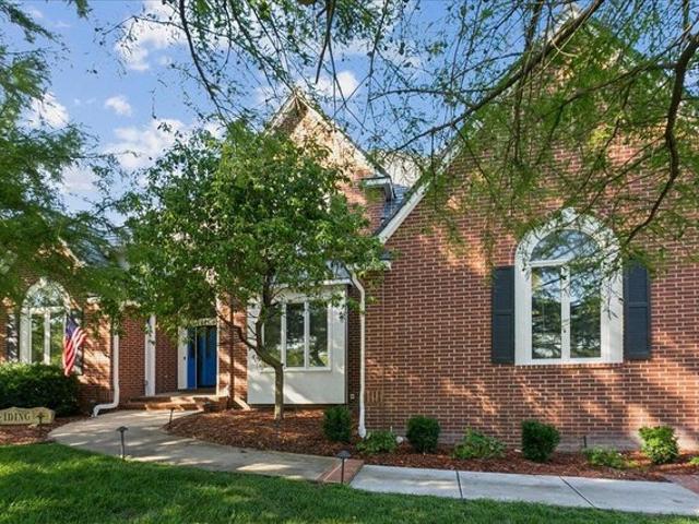 13715 E Pinnacle Dr, Wichita, KS 67230