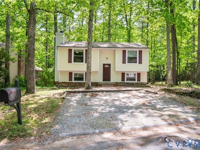 13715 Sutters Mill Cir, Midlothian, VA 23112