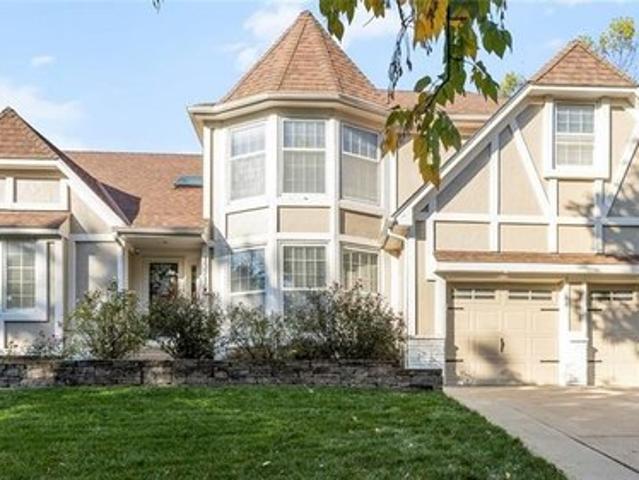 13716 W 75th Ter, Lenexa, KS 66216