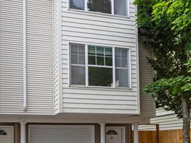 13716 Midvale Ave N Apt C, Seattle, WA 98133