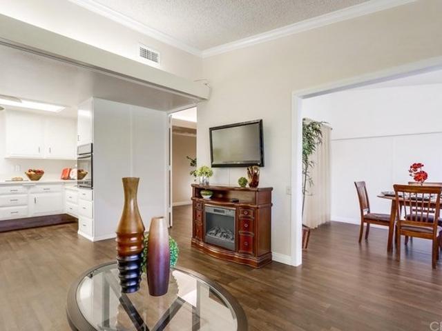 1371 Oakmont Rd Apt 150K, Seal Beach, CA 90740