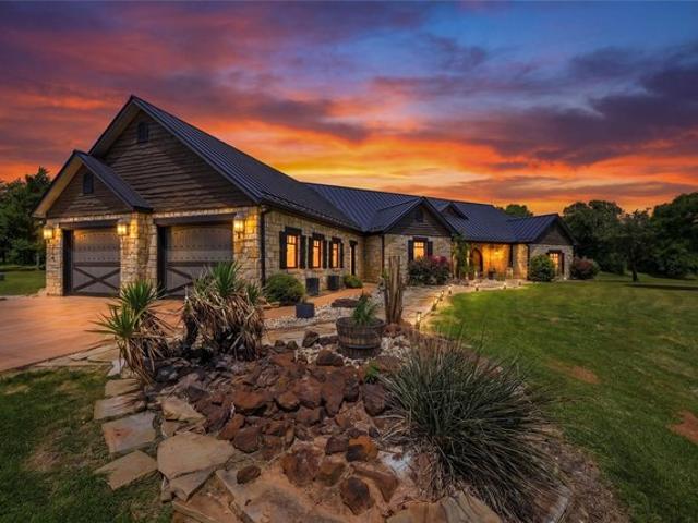 1371 A County Road 130, Whitesboro, TX 76273