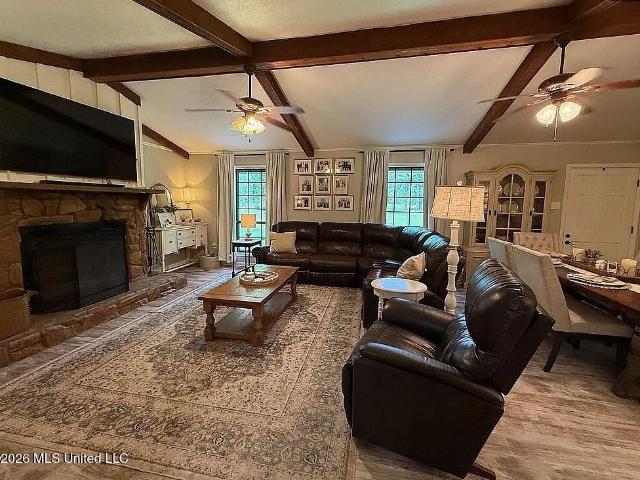 1371 Berwick Cassels Road