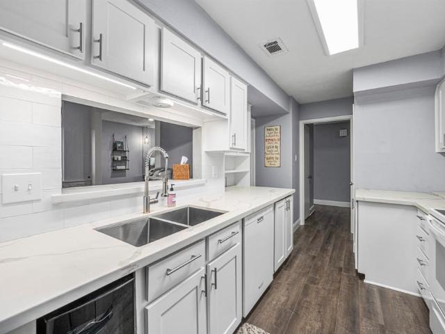 1371 Country Place Drive