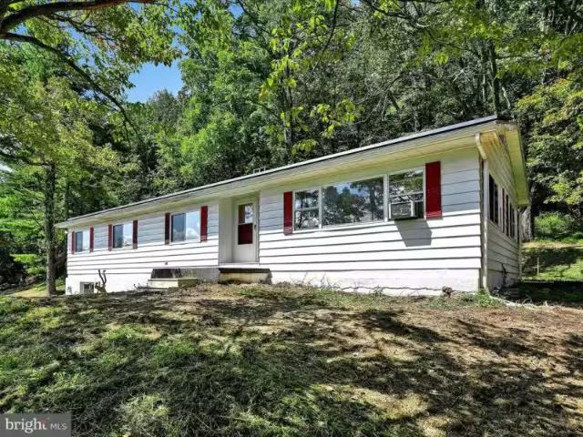 1371 FAIR RD, SCHUYLKILL HAVEN, PA 17972 Single Family Residen.