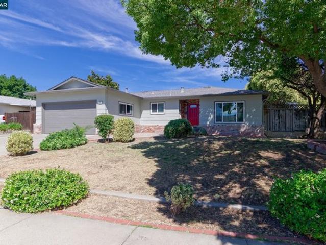 1371 Springhill Dr, Pittsburg, CA 94565