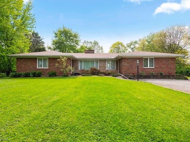 13720 Durkee Rd, Grafton, OH 44044