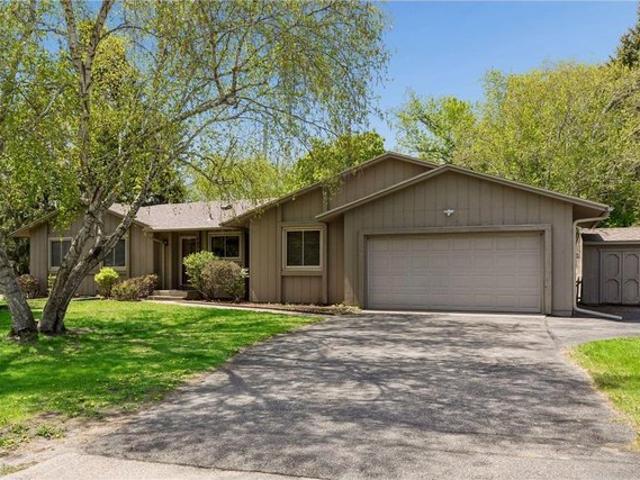 13720 Oakland Dr, Burnsville, MN 55337