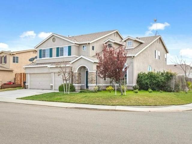13721 Santa Lucia Dr, Gustine, CA 95322