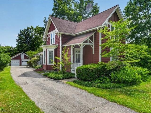 13721 Spring St, Burton, OH 44021