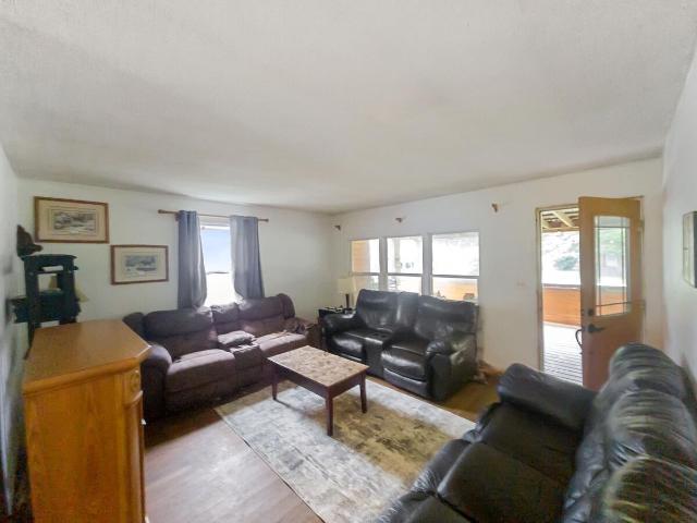 13722 Birch