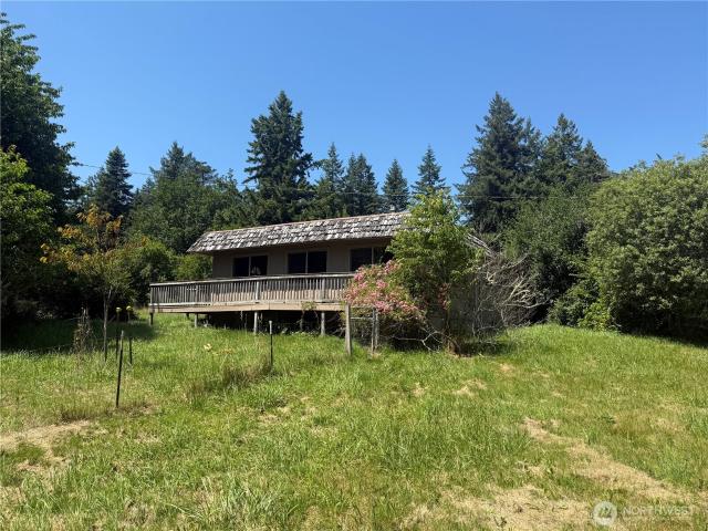 13722 Center Road
