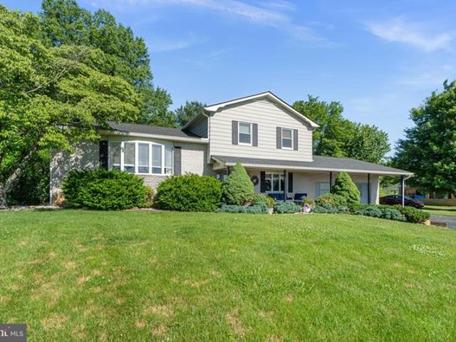 13724 Hillside Ave, Thurmont, MD 21788